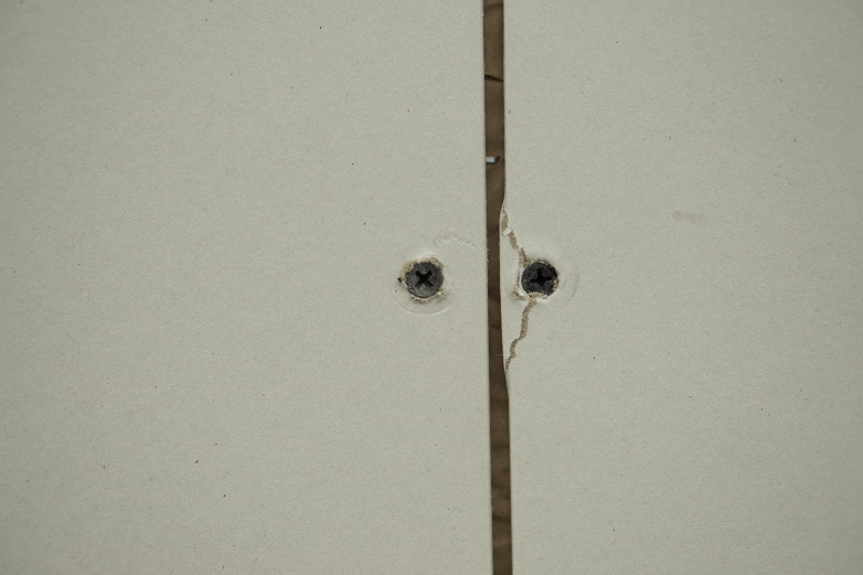 Bad Drywall Seam-web | Blood, Sweat, and Sawdust